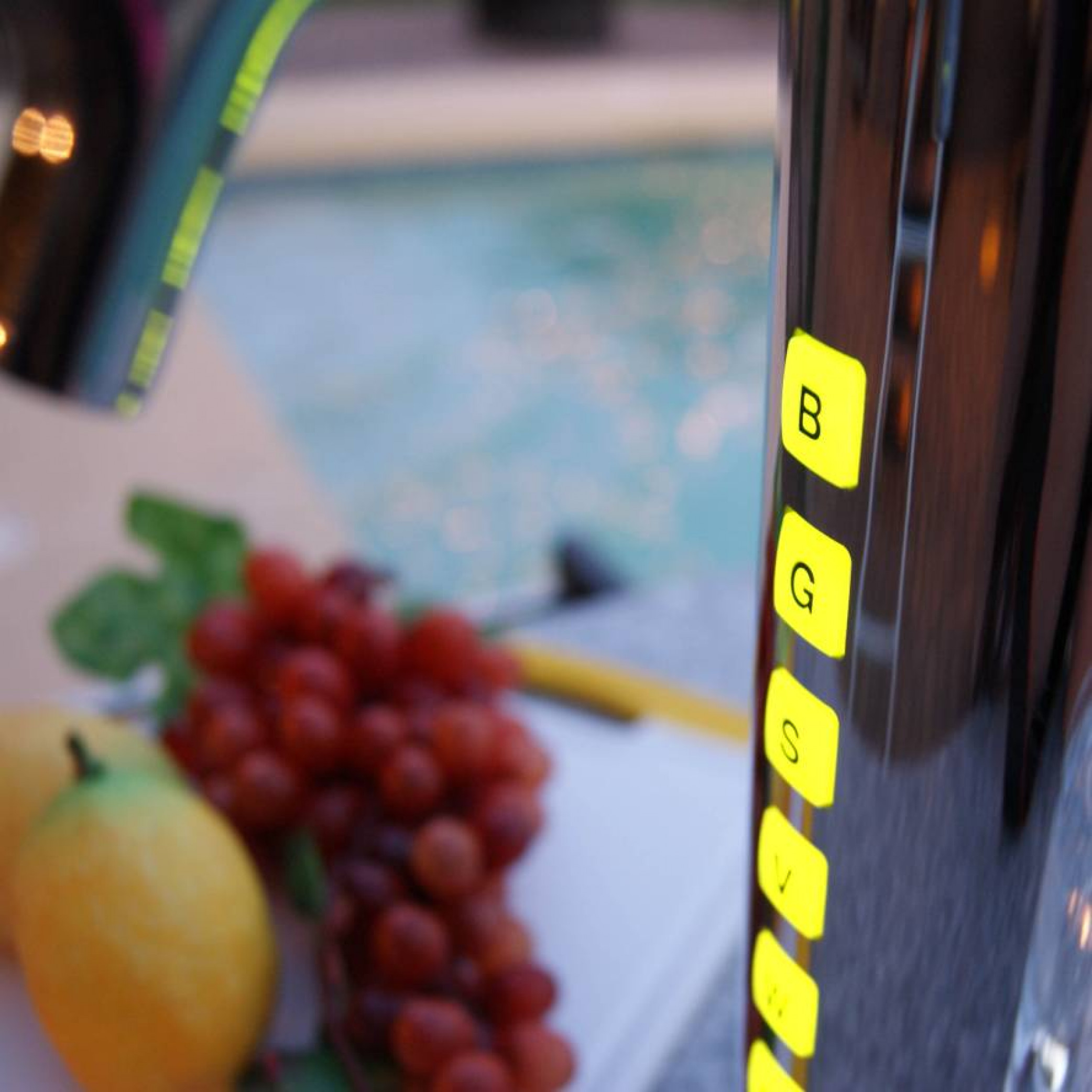 SIDEBAR DUO, Liquor on Tap and Draft Beer